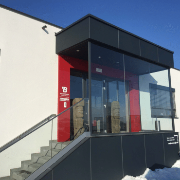 Windfang am Hauseingang → Schutz & Design | Schmidinger OÖ